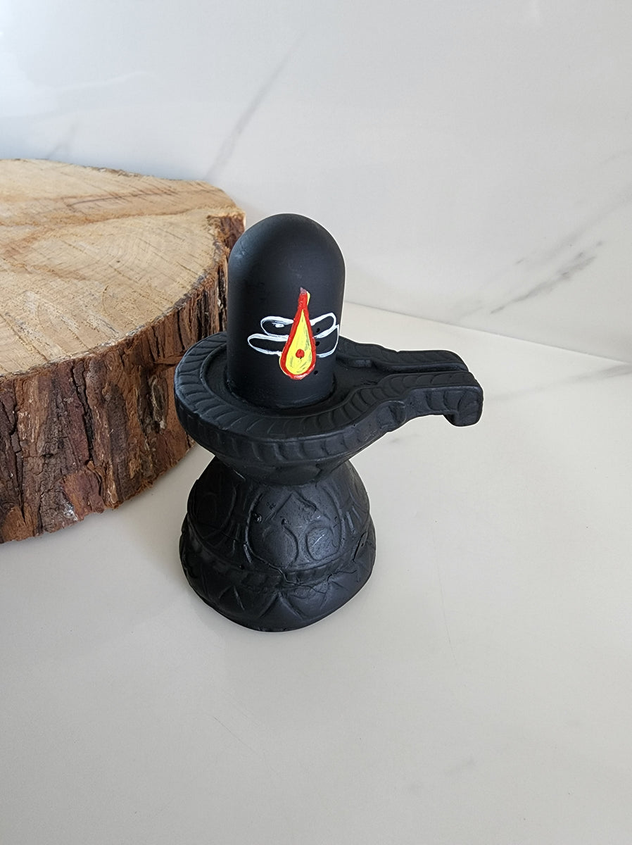 Small Painted Shiv Lingam – The Guru's Hut